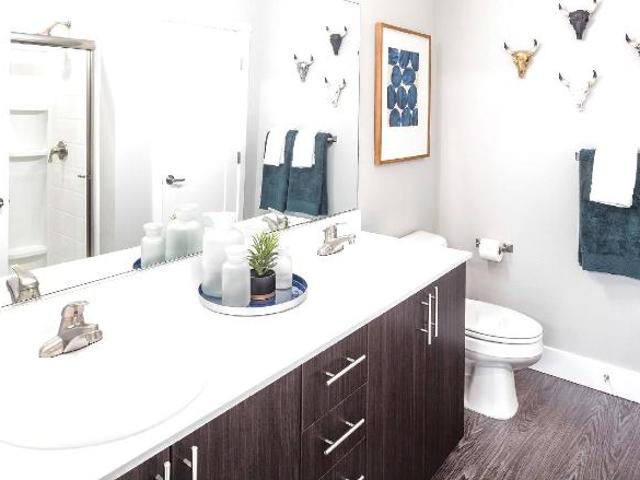 Studio, 1 bath, Apartment 1050 SW 160th Ave