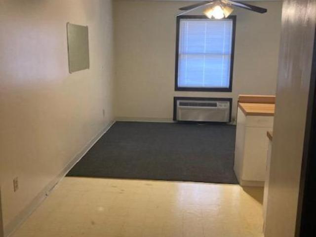 Studio, 1 bath, Apartment 105 Chicora Rd