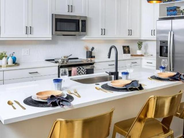 Studio, 1 bath, Apartment 105 Rogers St NE