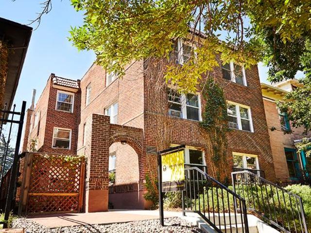 Studio, 1 bath, Apartment 1071 Marion Street