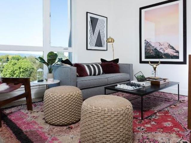 Studio, 1 bath, Apartment 107 N Cook St