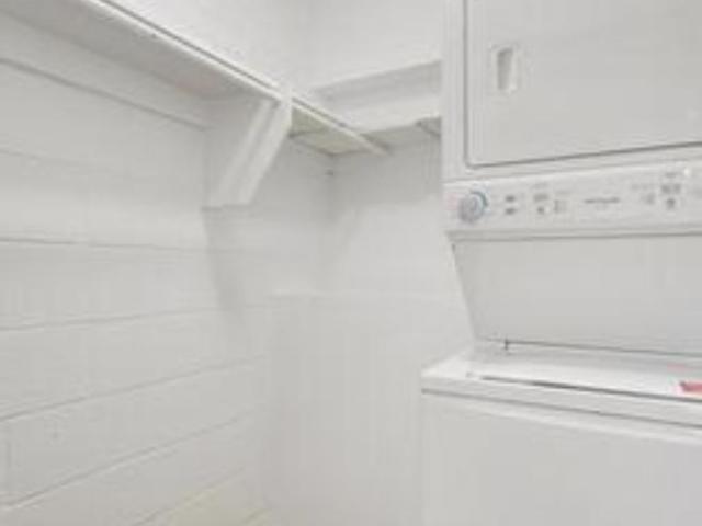 Studio, 1 bath, Apartment 109 E Broadway Rd