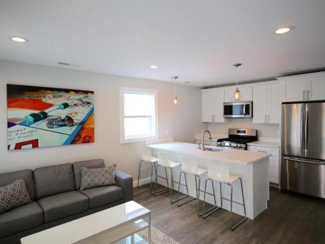 Studio, 1 bath, Apartment 10 Trenton Street