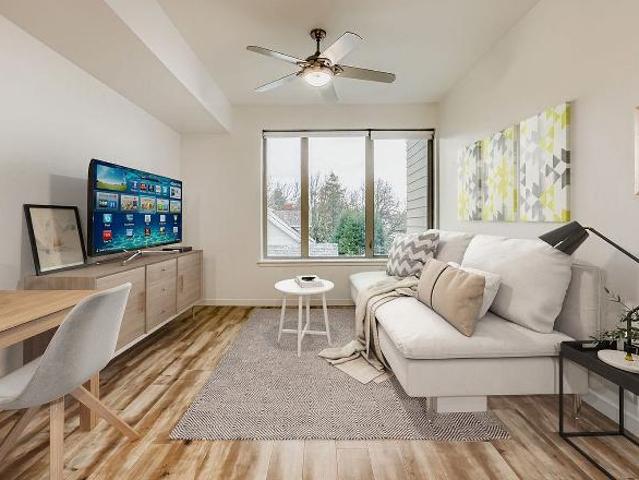 Studio, 1 bath, Apartment 1100 SE 12th Ave