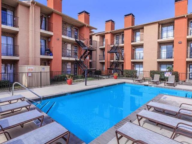 Studio, 1 bath, Apartment 11100 Walnut Hill Lane