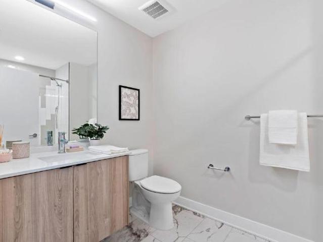 Studio, 1 bath, Apartment 1125 W Van Buren St