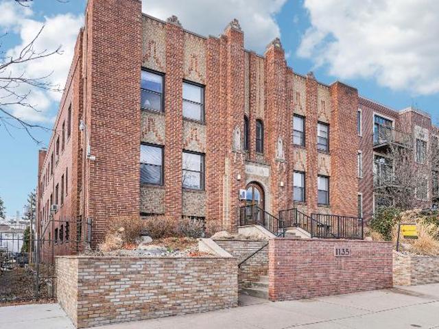 Studio, 1 bath, Apartment 1135 Ogden Street