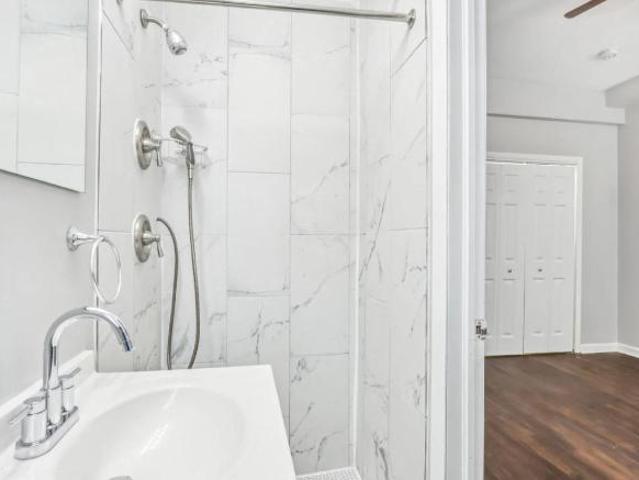 Studio, 1 bath, Apartment 1140 N LaSalle Dr