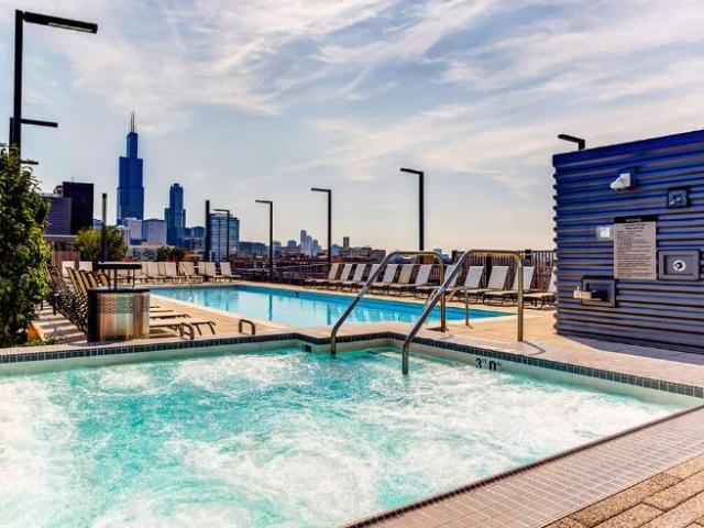 Studio, 1 bath, Apartment 1164 W Madison St