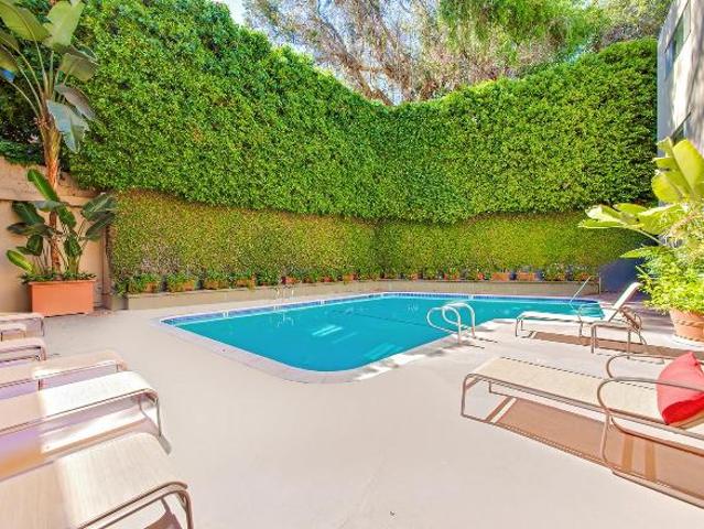 Studio, 1 bath, Apartment 11611 Chenault St
