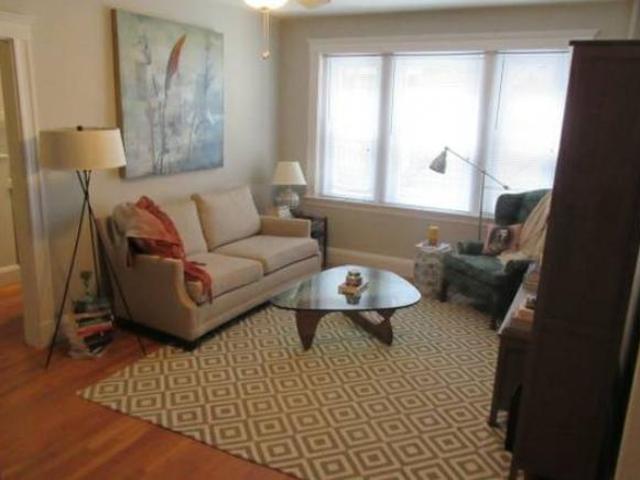 Studio, 1 bath, Apartment 11 Gray St