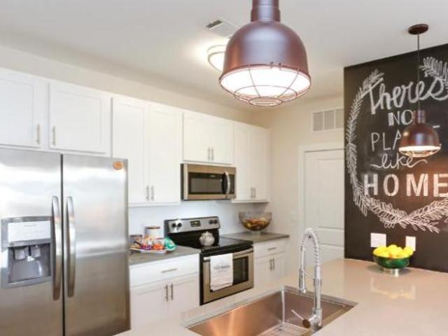 Studio, 1 bath, Apartment 1201 Central Ave