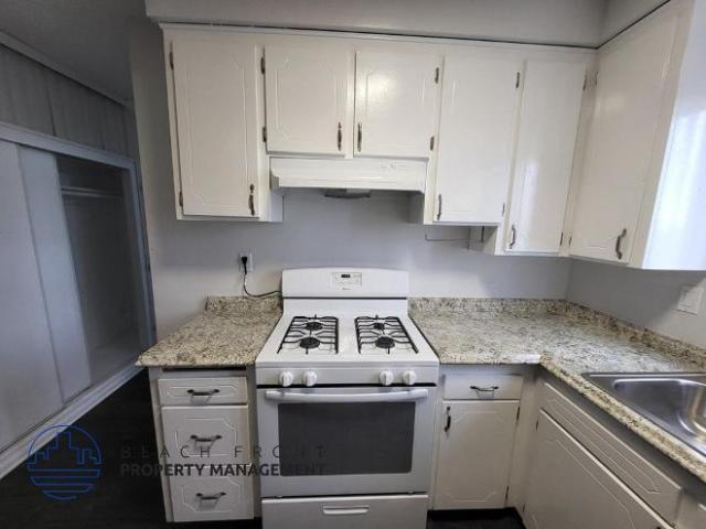 Studio, 1 bath, Apartment 12022 Birch Ave