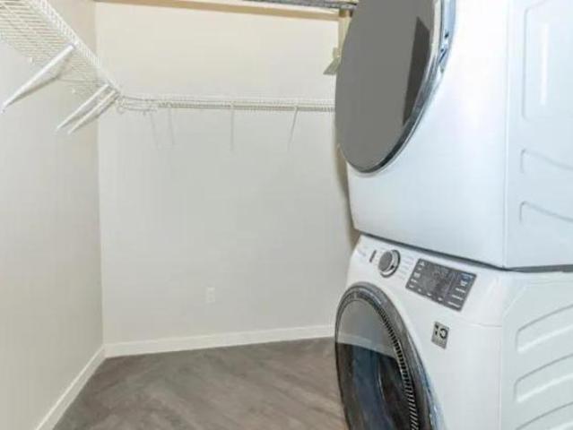 Studio, 1 bath, Apartment 124 E Broadway Blvd