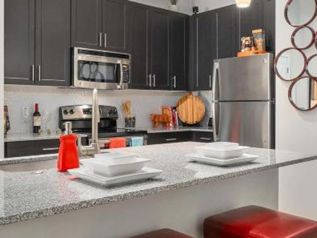 Studio, 1 bath, Apartment 1260 E University Dr