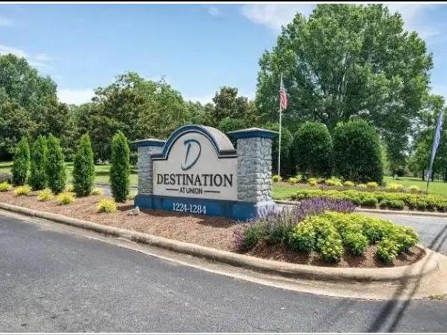 Studio, 1 bath, Apartment 1272 Union Rd