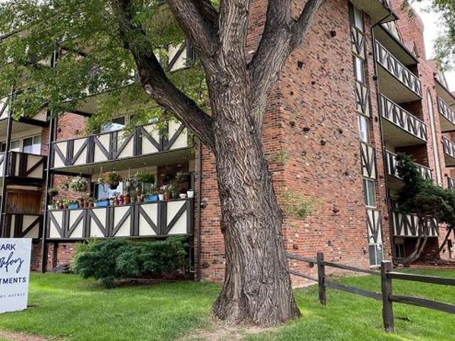 Studio, 1 bath, Apartment 129 Bonfoy Avenue