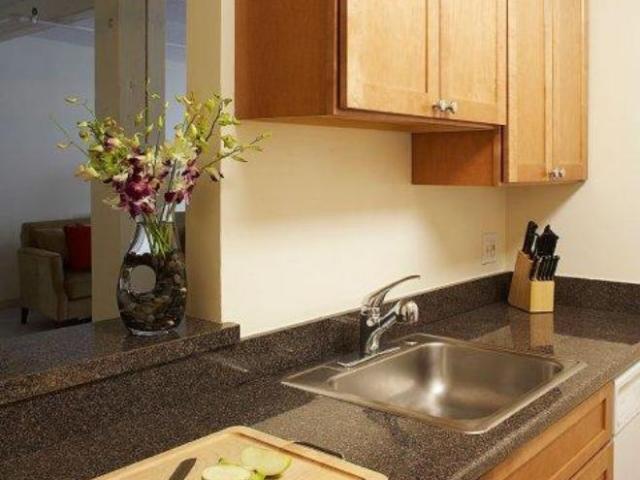 Studio, 1 bath, Apartment 129 Franklin Street