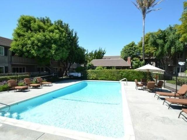 Studio, 1 bath, Apartment 1335 Montecito Ave