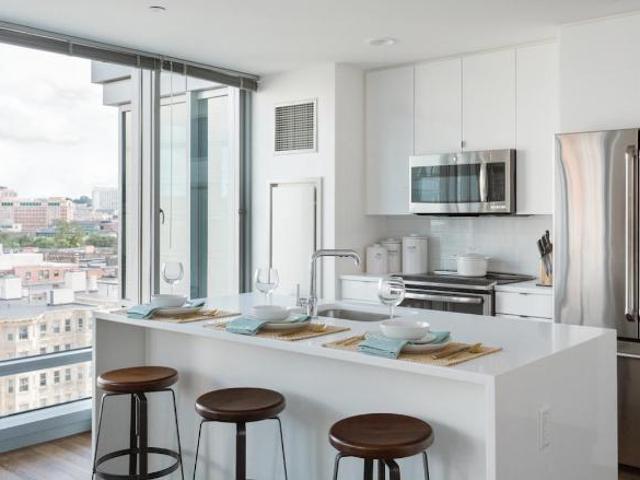 Studio, 1 bath, Apartment 1335 Boylston St