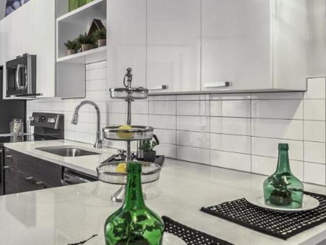 Studio, 1 bath, Apartment 1331 W Morehead Street