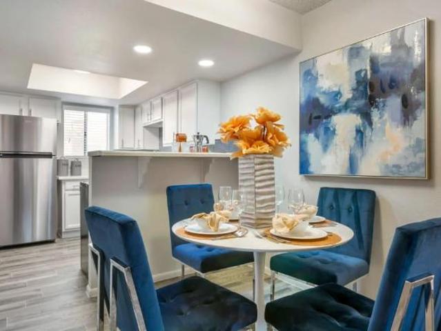 Studio, 1 bath, Apartment 1333 N Dysart Rd