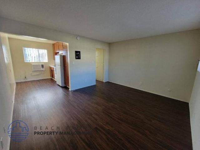 Studio, 1 bath, Apartment 13921 Normandie Ave