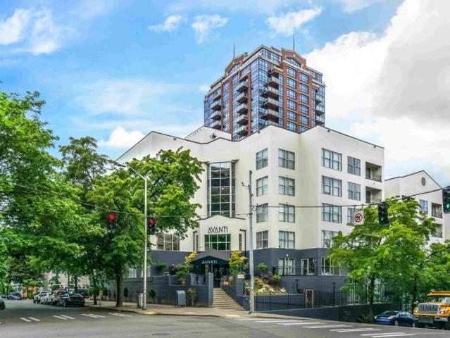 Studio, 1 bath, Apartment 1401 Boren Avenue