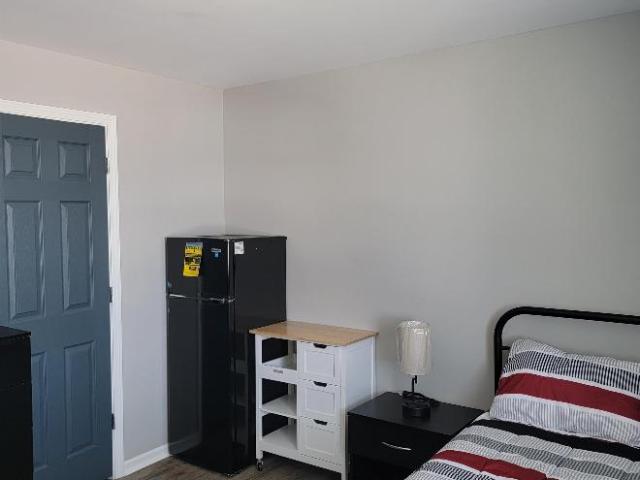 Studio, 1 bath, Apartment 1413 East Washington Street