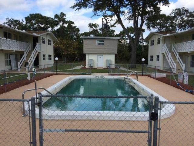 Studio, 1 bath, Apartment 1432 Parkway Dr