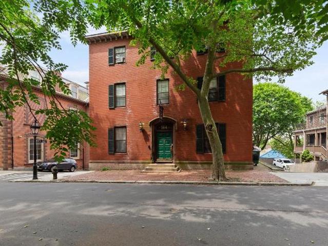 Studio, 1 bath, Apartment 144 Benefit Street