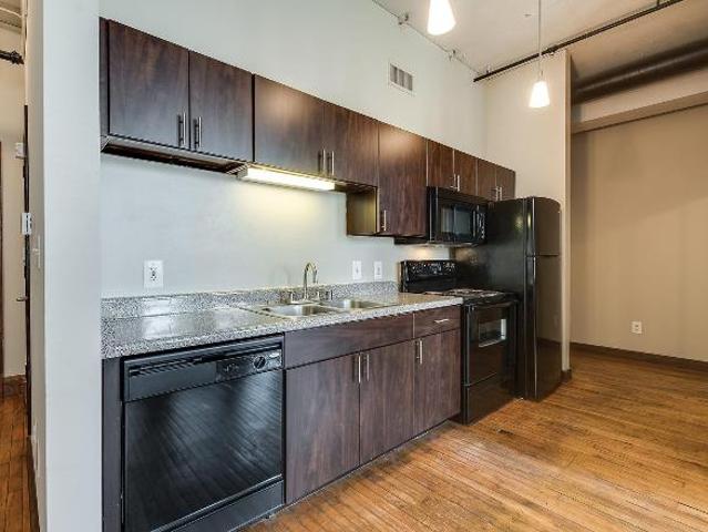 Studio, 1 bath, Apartment 1509 Main Street