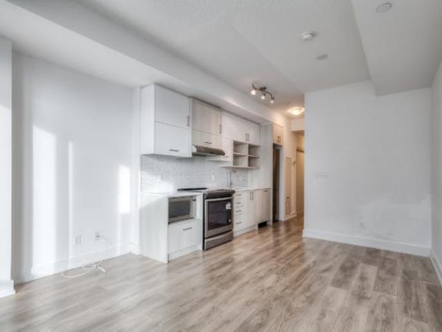 Studio, 1 bath, Apartment 150 Fairview Mall Drive