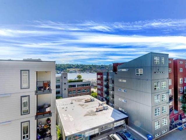 Studio, 1 bath, Apartment 1620 Dexter Ave N