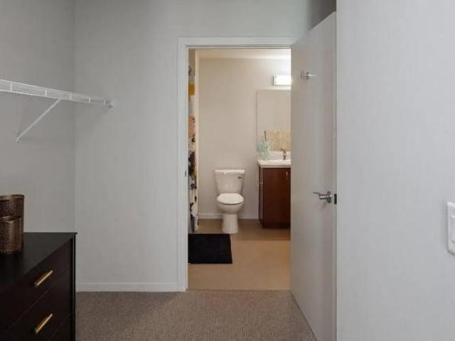 Studio, 1 bath, Apartment 1656 NE 32nd Ave
