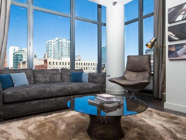 Studio, 1 bath, Apartment 165 W Superior St