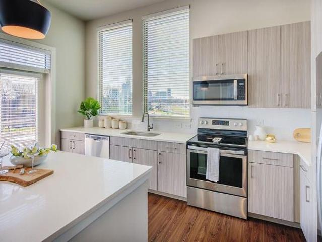 Studio, 1 bath, Apartment 1700 N Brevard St