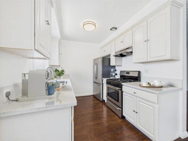 Studio, 1 bath, Apartment 1717 Ocean Park Boulevard