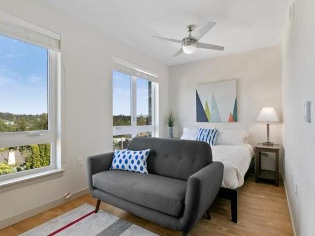 Studio, 1 bath, Apartment 1717 SE Teninio St