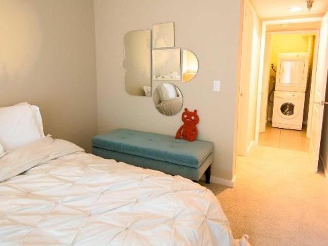 Studio, 1 bath, Apartment 1710 N Fuller Avenue