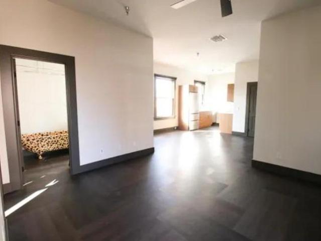 Studio, 1 bath, Apartment 182 E Broadway Blvd