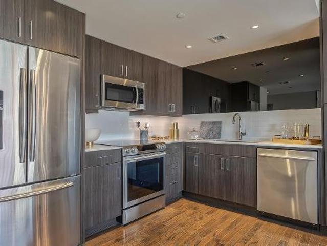 Studio, 1 bath, Apartment 1919 Jackson St