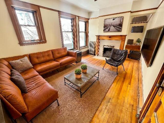 Studio, 1 bath, Apartment 1960 North Sherman Street