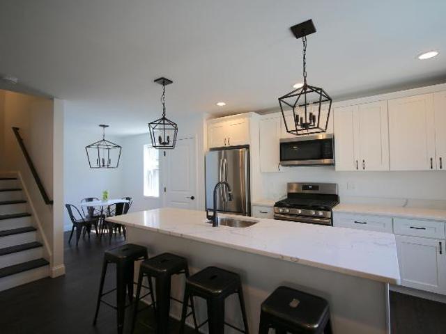 Studio, 1 bath, Apartment 19 East Transit Street