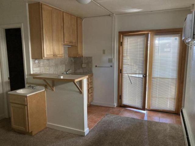Studio, 1 bath, Apartment 2000 Canyon Blvd