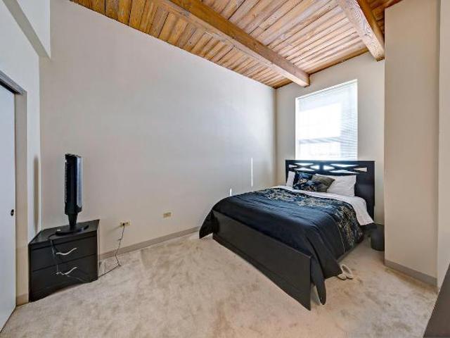 Studio, 1 bath, Apartment 200 E 5th Ave
