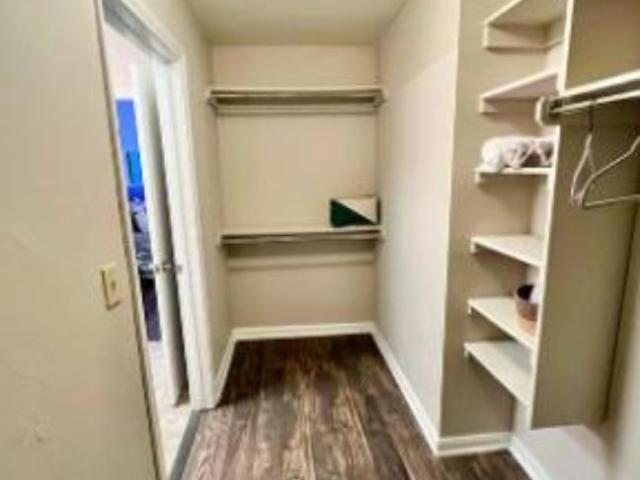 Studio, 1 bath, Apartment 200 N Harvey Ave