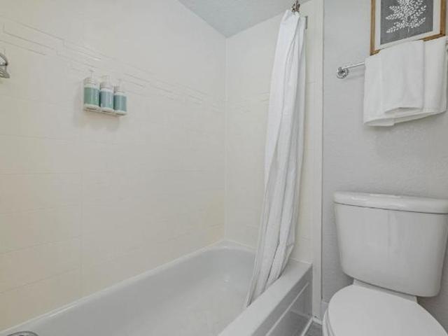Studio, 1 bath, Apartment 201 Residence Inn Blvd