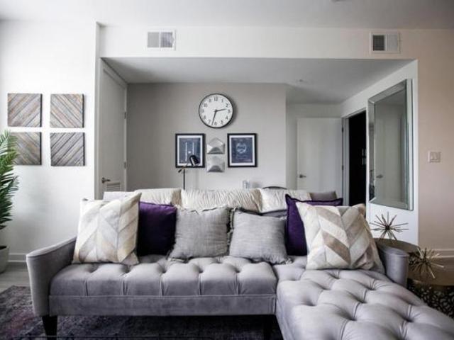 Studio, 1 bath, Apartment 205 W Davie St