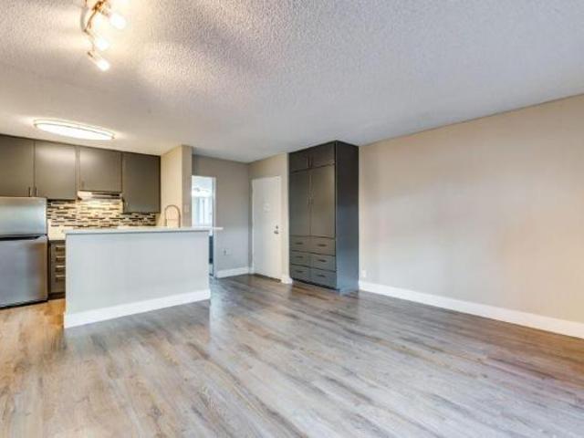 Studio, 1 bath, Apartment 209 S Westmoreland Ave